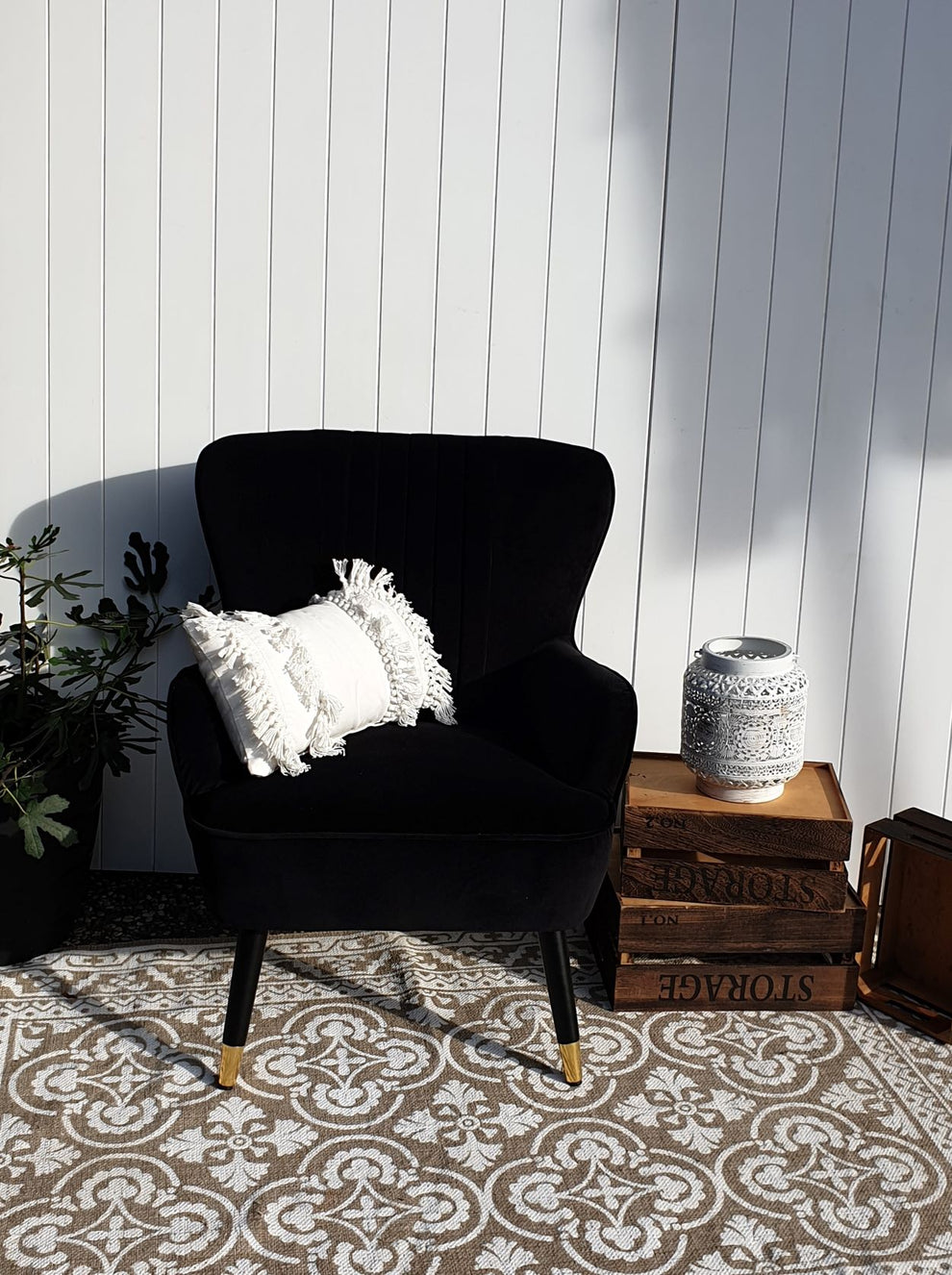Black Velvet Arm Chair – Ace Wedding and Party Hire